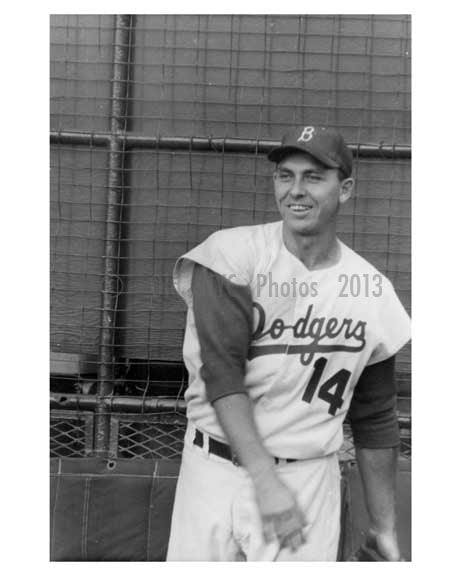 Brooklyn Dodger Gil Hodges warming up at Ebbets Field 1957 - Brooklyn ...