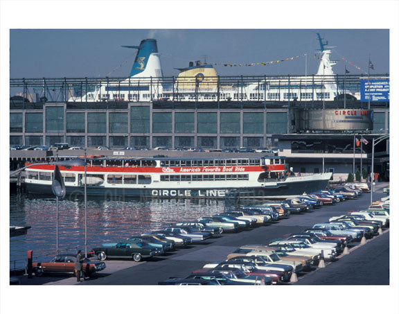 Circle Line sightseeing boat tour - from the west side of Manhattan ...
