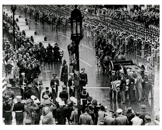 Penn Station & 7th Ave Coffin of General Douglas MacArthur Manhattan N ...